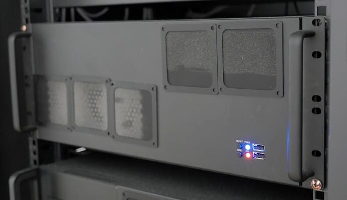 타이니랙 인프라를 클라우드로 이전했어요.